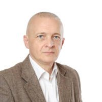 De vanzare Case Apartamente Hale Spatii industriale Arad